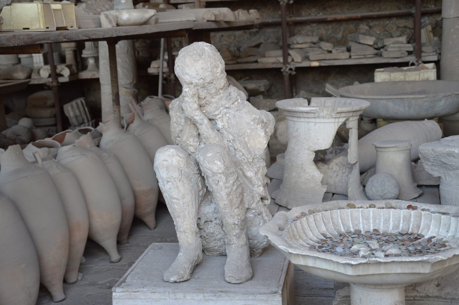 I calchi di Pompei: dove si trovano e cosa sono · See Pompeii