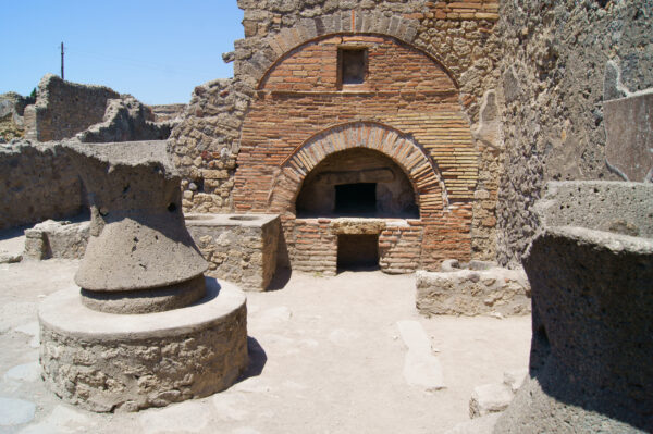 La vita a Pompei, una città sepolta dal tempo · See Pompeii