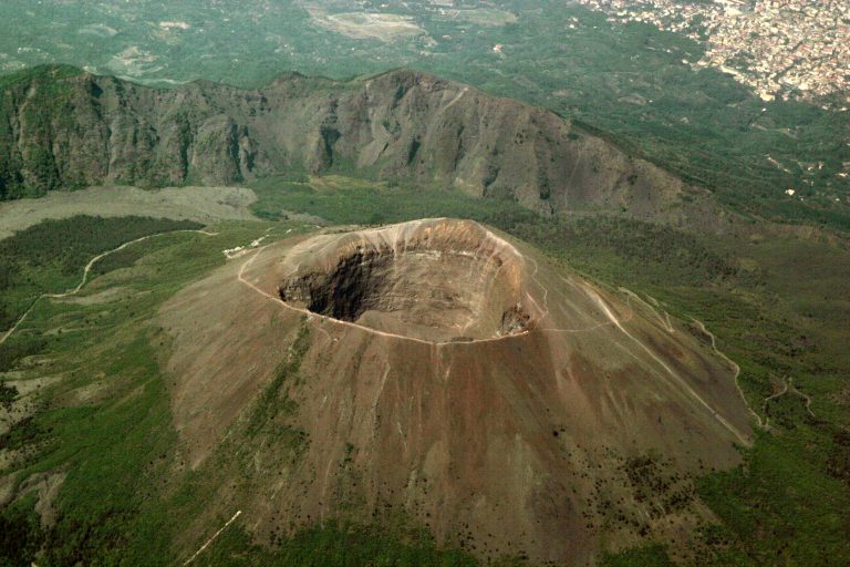 Why Pompeians did not flee during the eruption of 79 AD